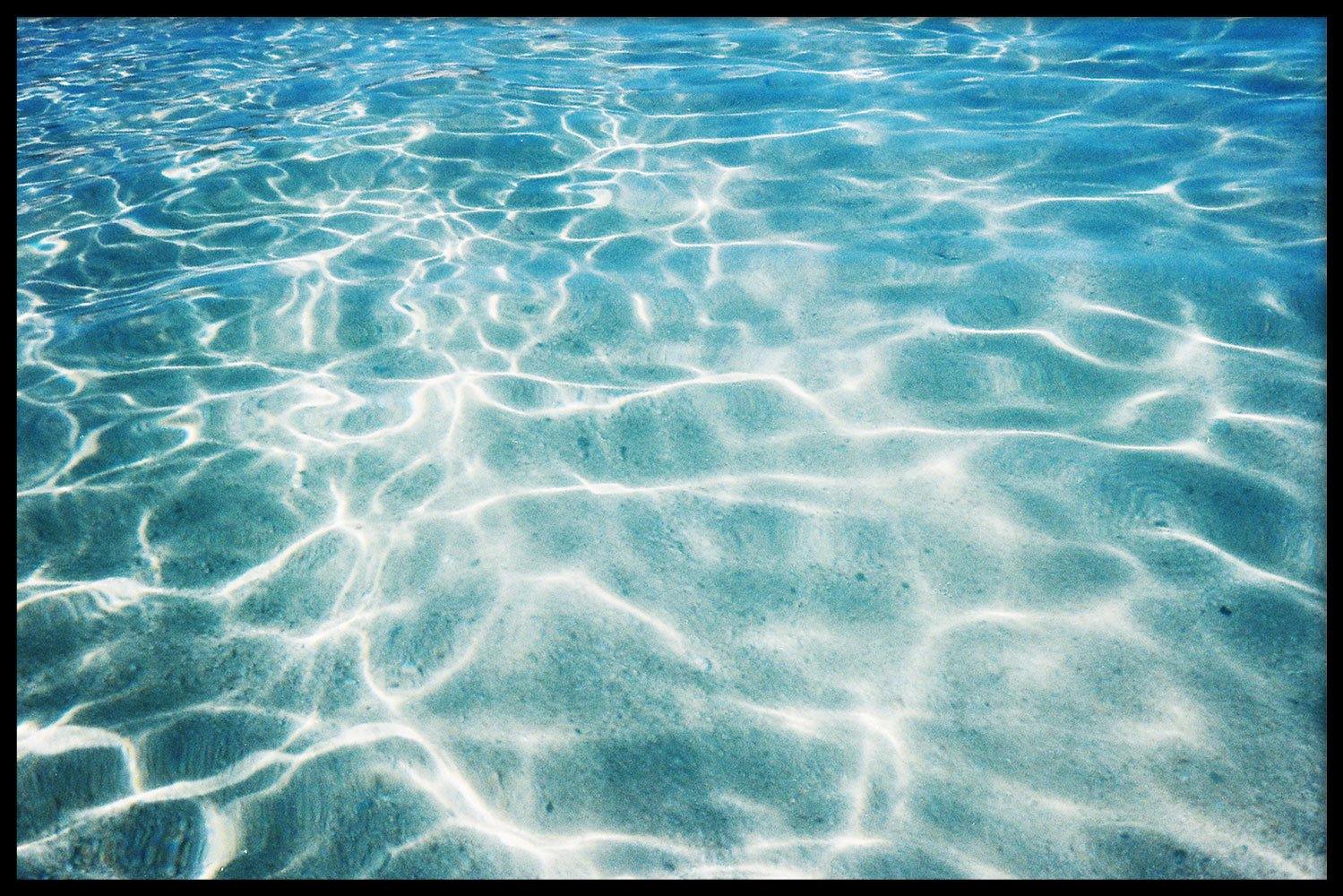 Posters strand van Zeewater bestellen | Walljar.com